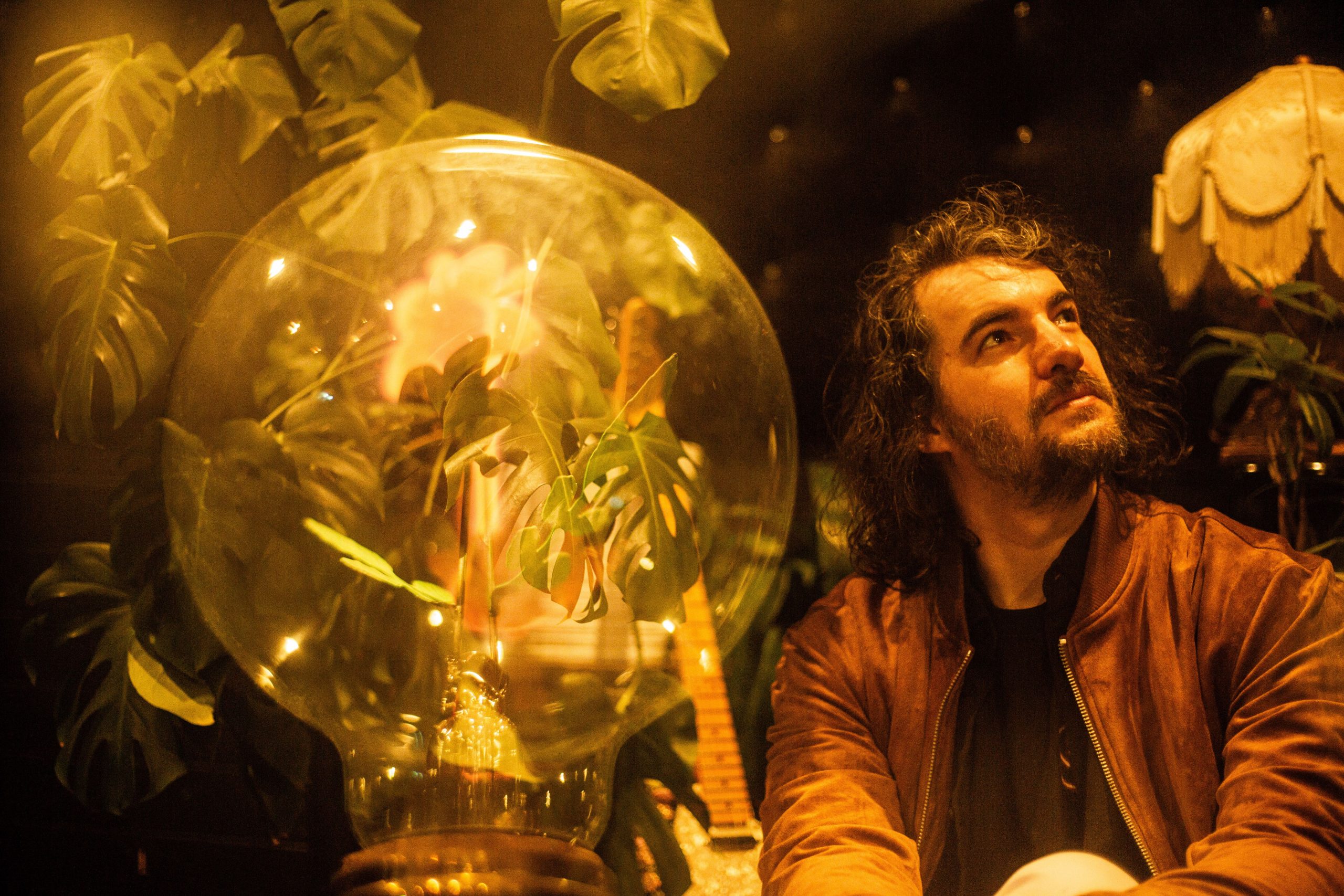 Video Premiere: Charles Ellsworth “Trouble” – Americana UK