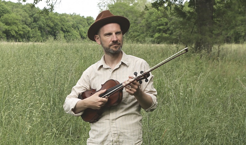 Track Premiere: Kevin Buckley “Never Tire Of The Road” – Americana UK