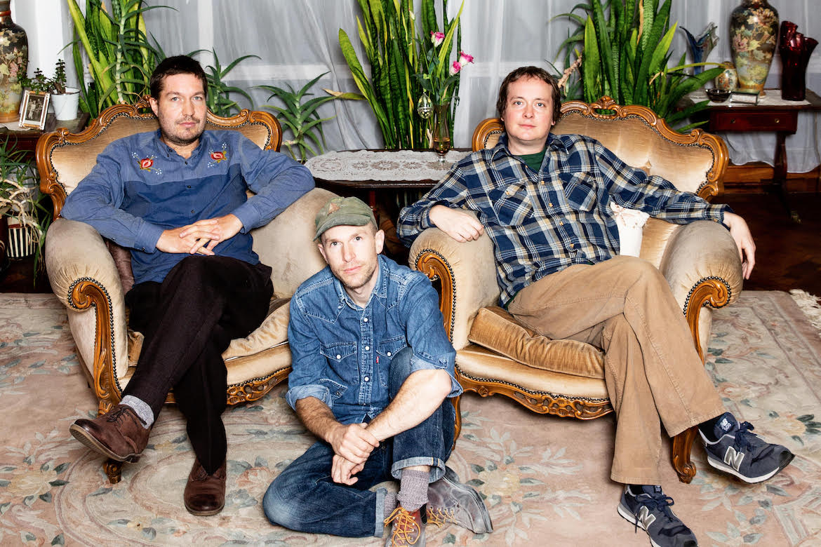 Video Premiere: The Wave Pictures “Never Let You Down” – Americana UK