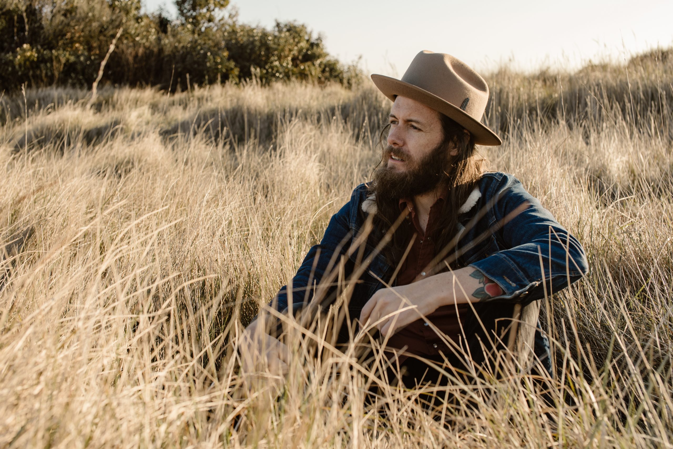 Video: Steve Wallis “What it Takes” – Americana UK