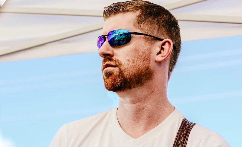 Andy Lowe “On The Lonesome Wind” – like the wind my soul will never die ...