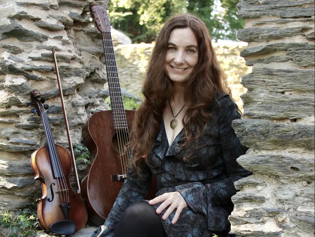 Video Premiere: Kate MacLeod “Wintergrace” – Americana UK