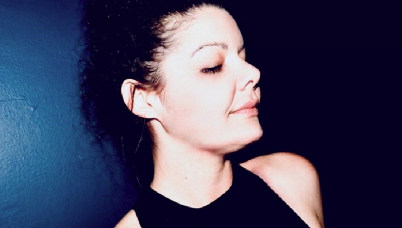 Track Premiere: Arwen Lewis “Winter” – Americana UK