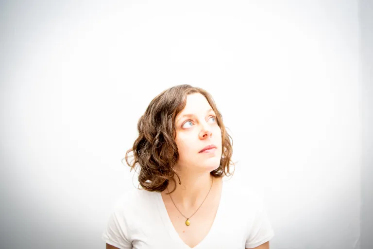 Video Premiere: Emily White “Love the Good” – Americana UK