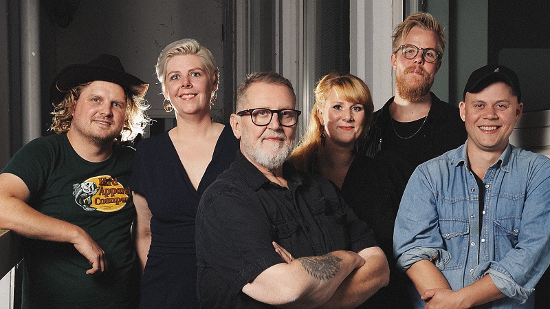 A Circle Of Friends “Not Alone On The Floor” – not about dancing ...