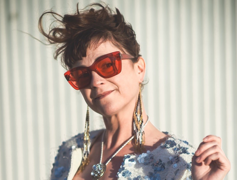 Interview: Carter Sampson on bringing “Gold” to the UK – Americana UK