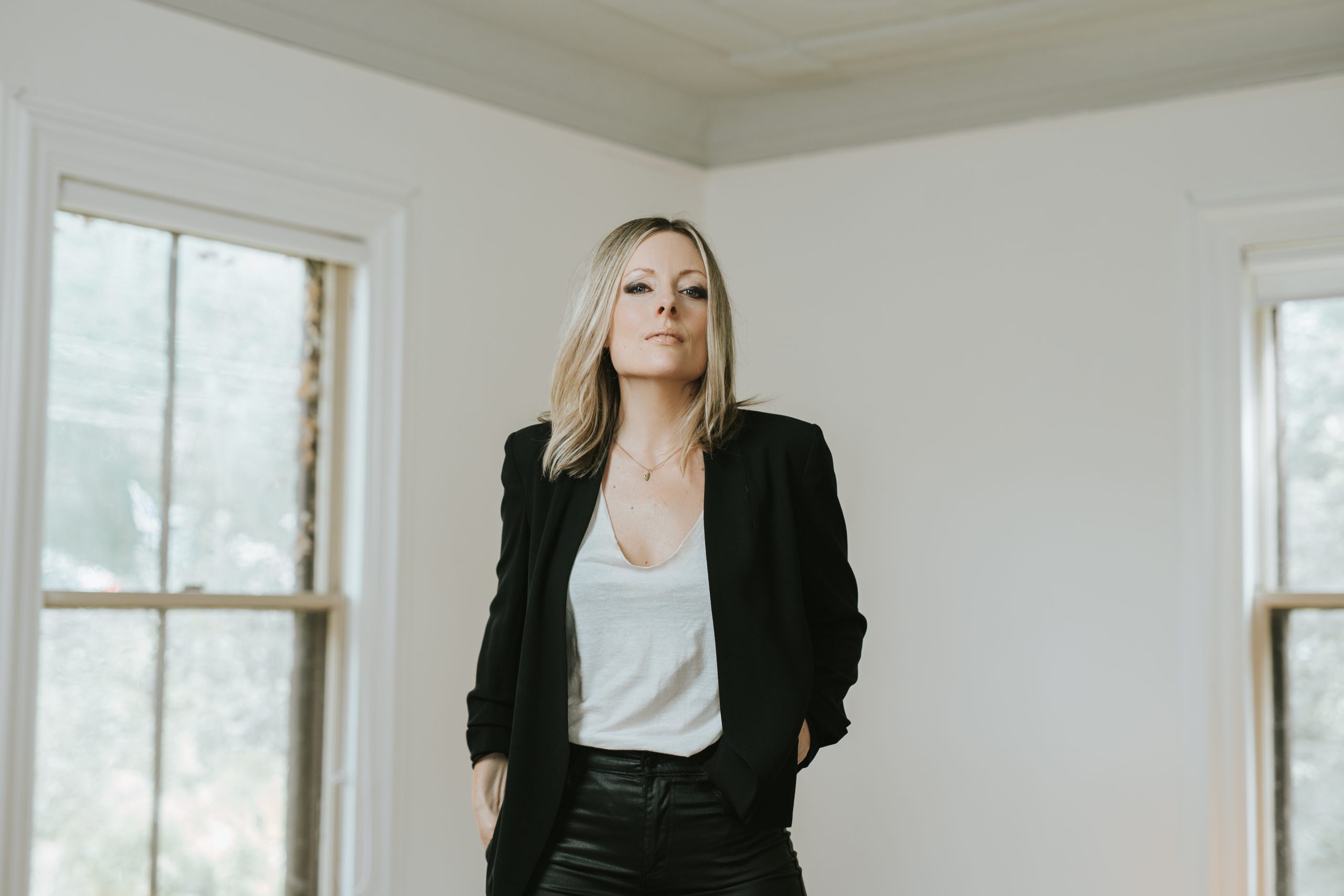 Video Premiere: Christina Martin “Storm” – Americana UK