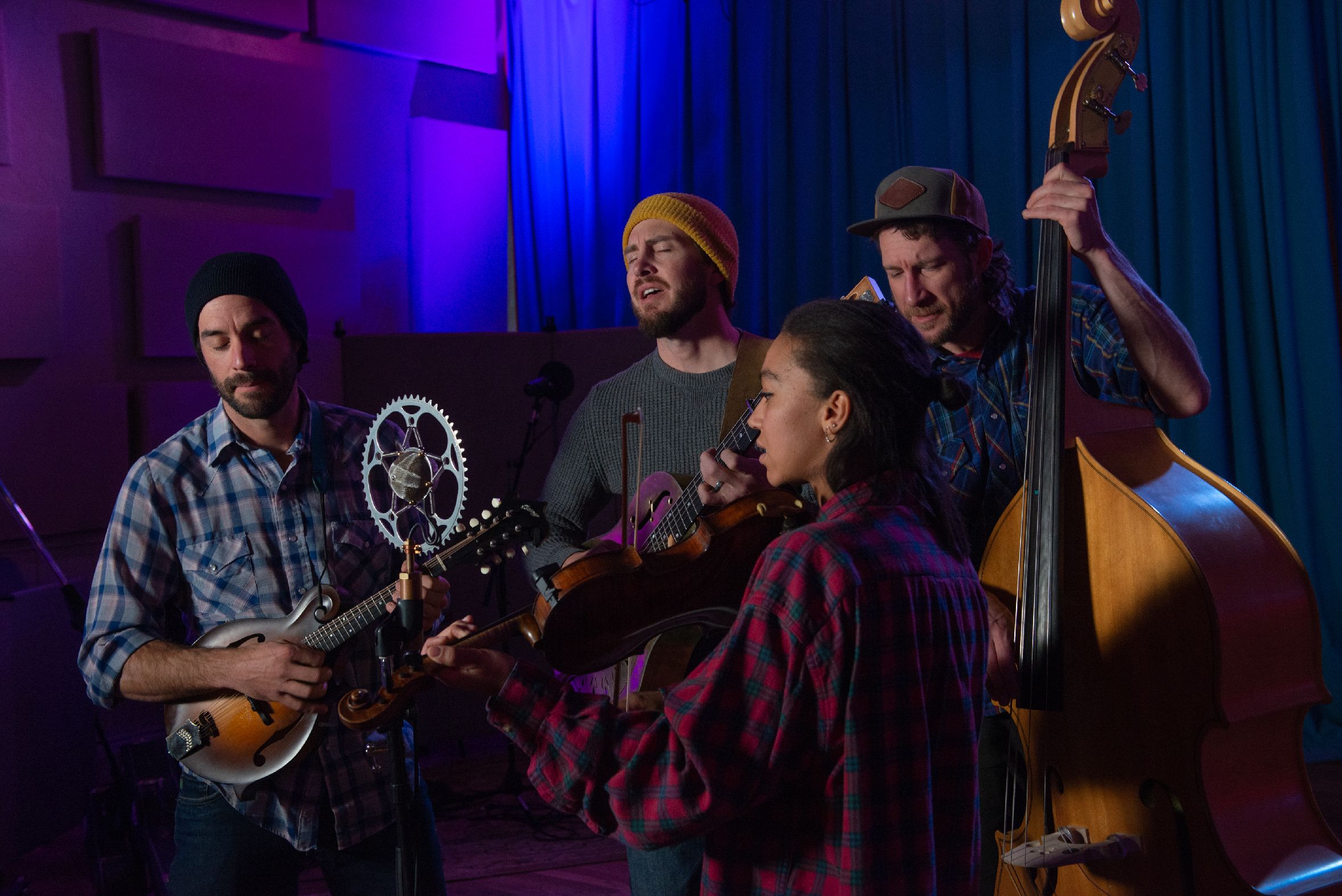 Video Premiere: Birds of Play “Breathe” – Americana UK