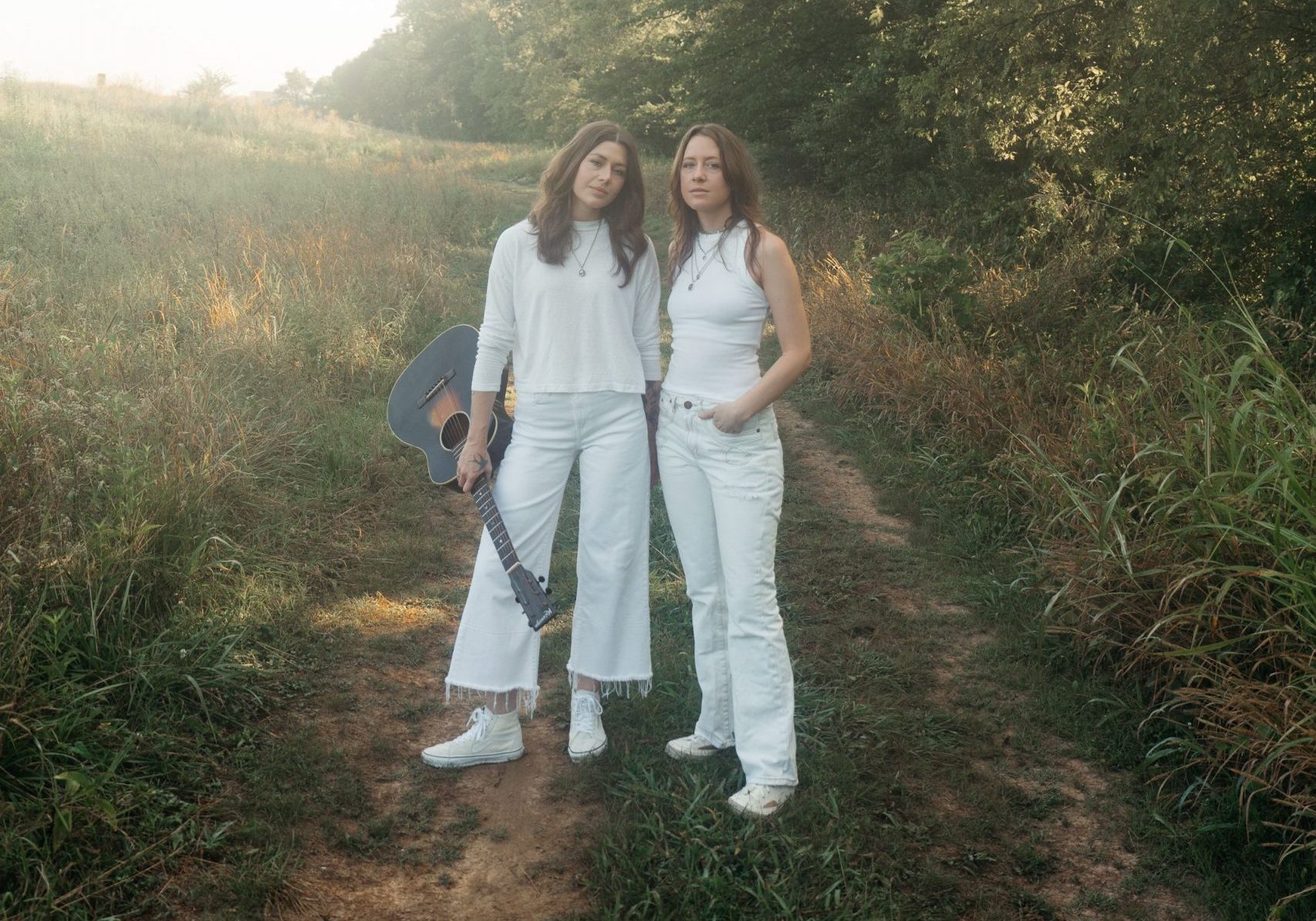 Video: Larkin Poe “Bad Spell” (Acoustic) – Americana UK