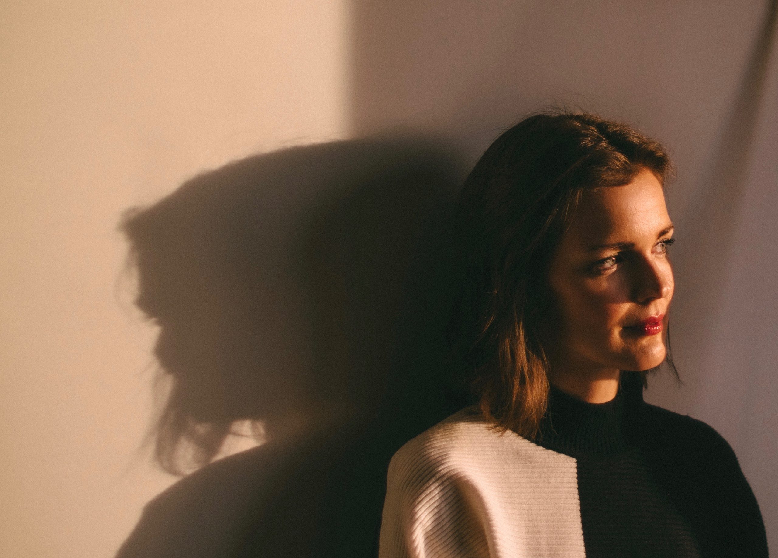 Video Premiere: Malin Andersson “Ships in the Night” – Americana UK