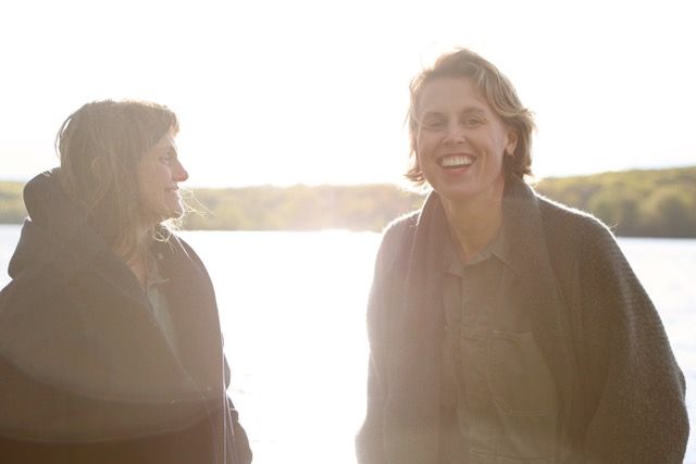 Video Premiere: The Chapin Sisters “All Through the Night” – Americana UK