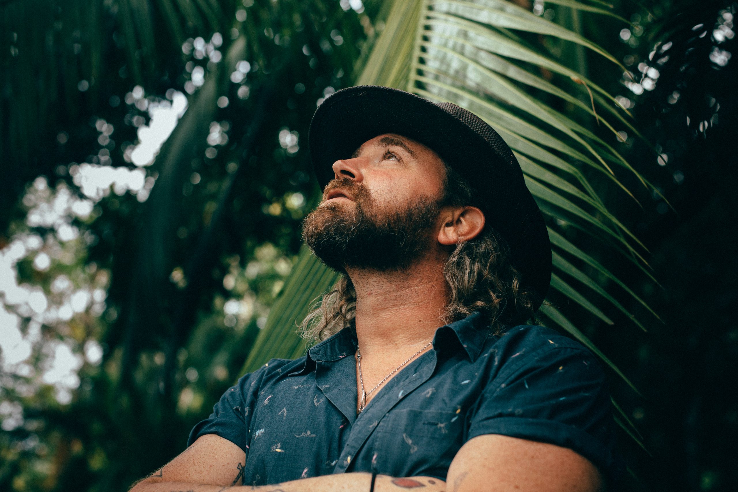 Video Premiere: Kevin Daniel “Happy for a While” – Americana UK