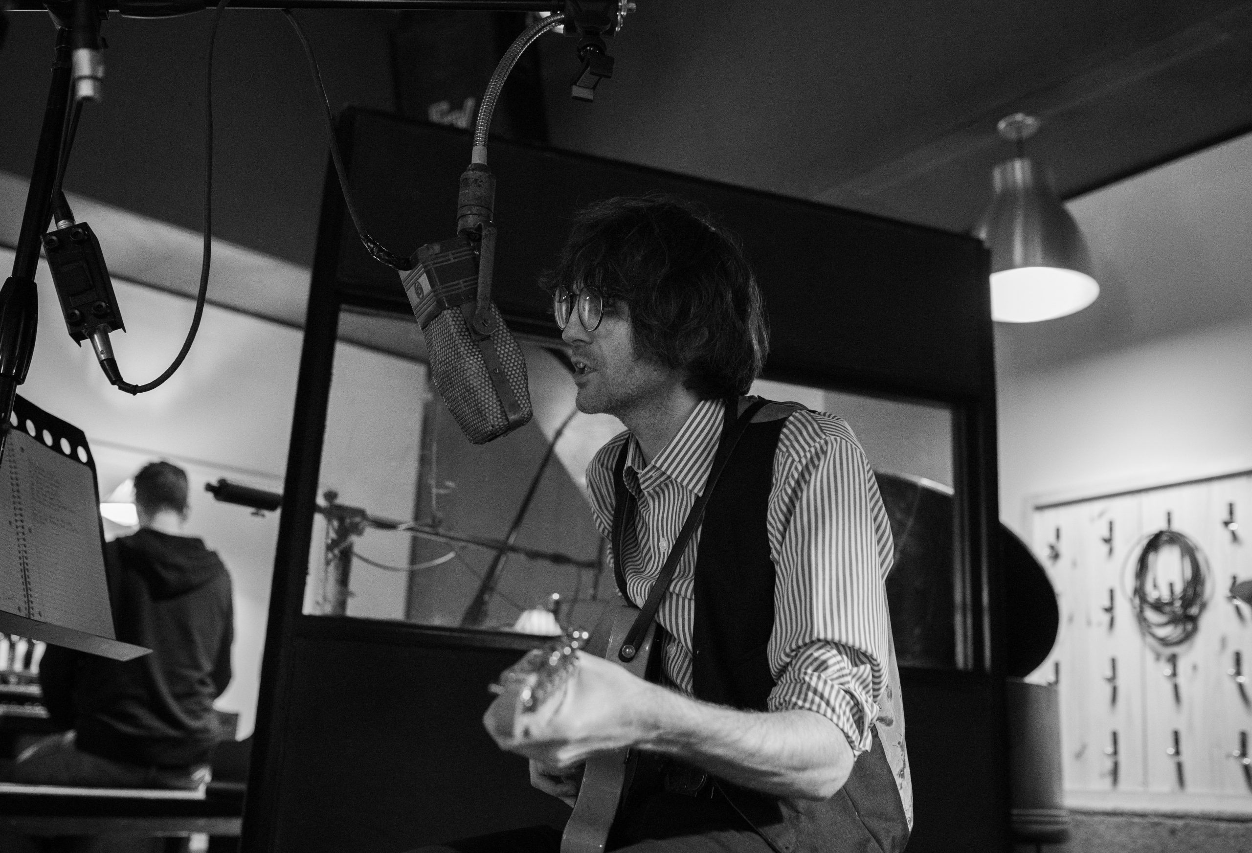 Interview: Jerry Leger on why he can’t have enough echo on “Donlands ...
