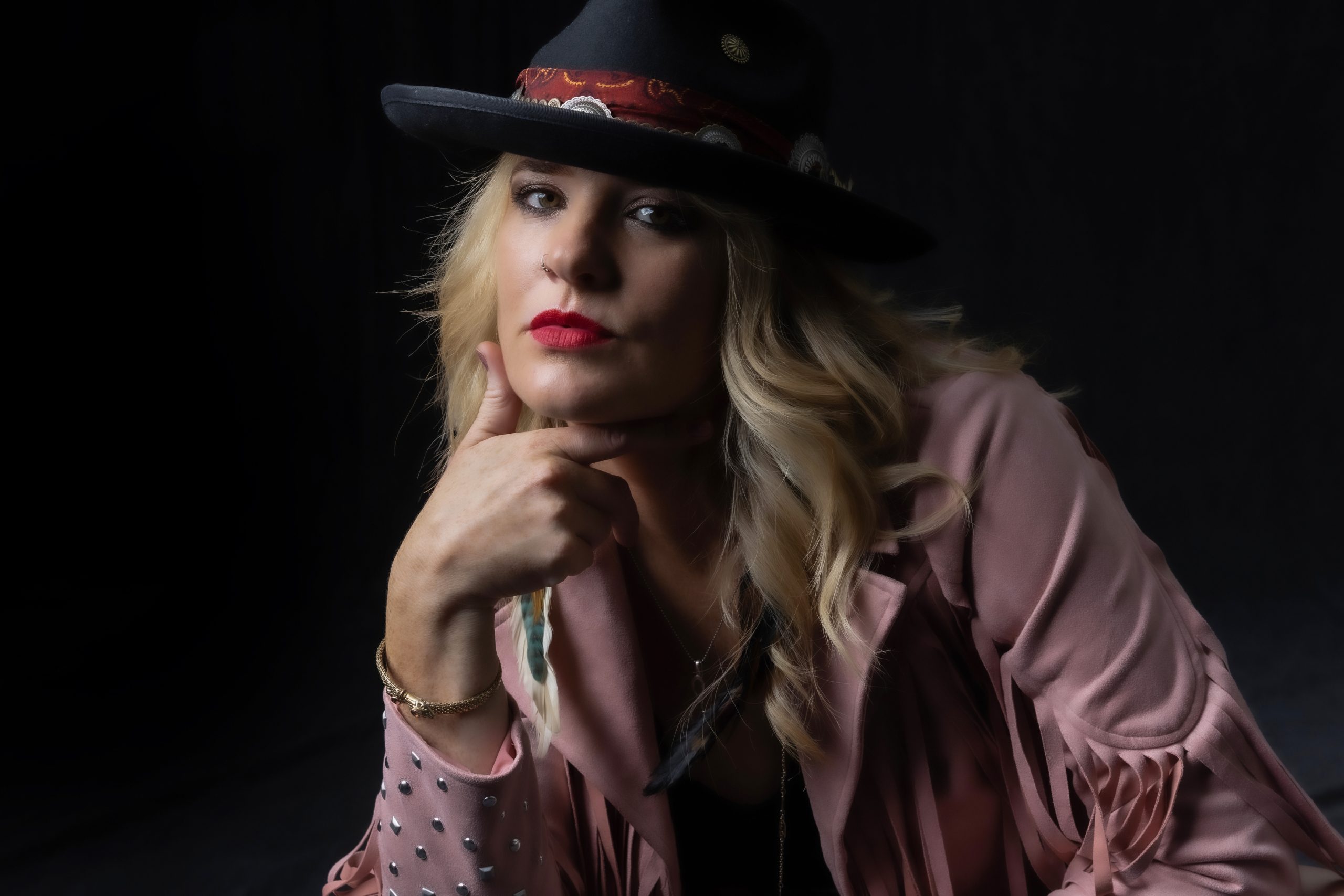 Video: Elles Bailey “Jordan” – Americana UK