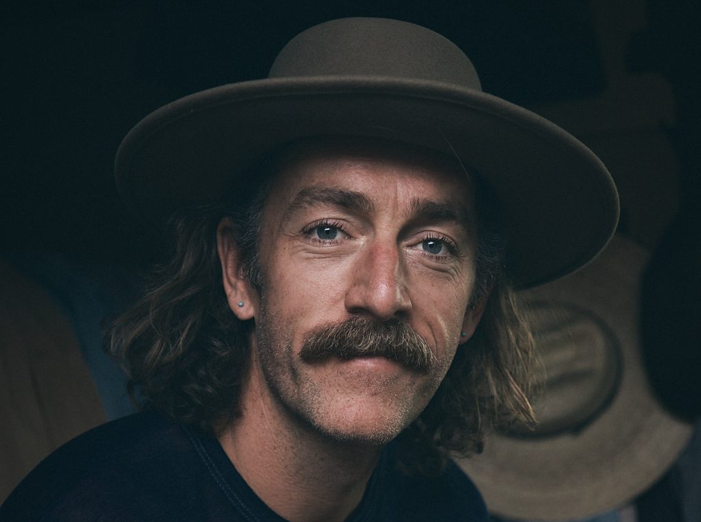 Video Premiere: Alex Dunn “Dance With You Again” – Americana UK