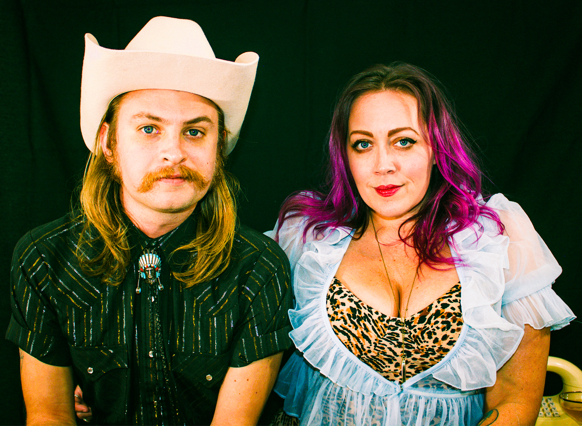 Video Premiere: Andrea & Mud “Welcome to Blue Skies” – Americana UK
