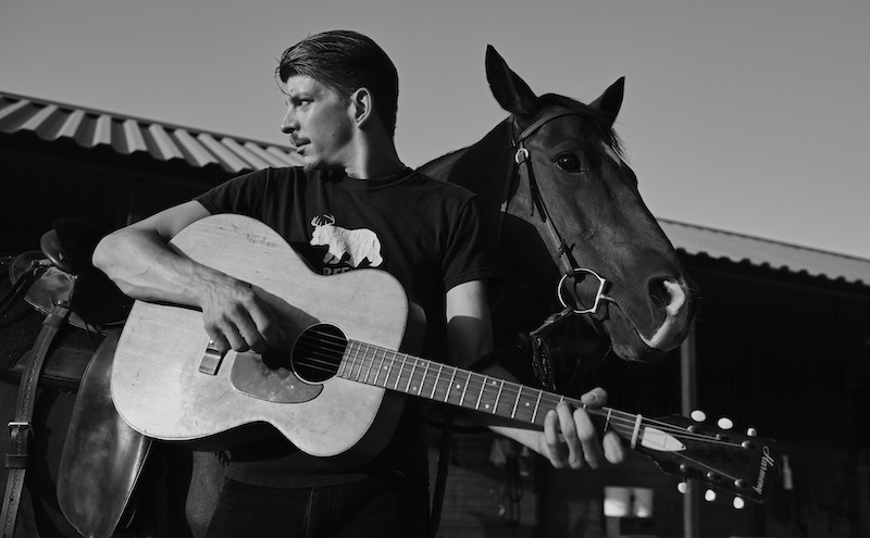 Track Premiere: Rob Marshall “Other Friend” – Americana UK