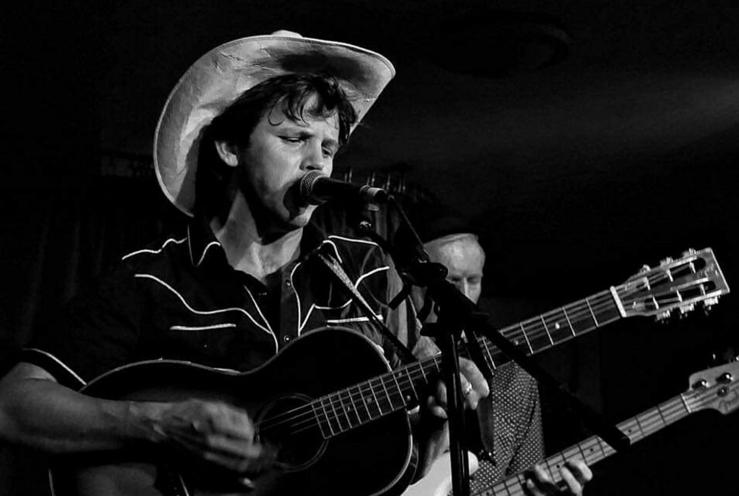 Video Premiere: Simon Stanley Ward “Another Page” – Americana UK