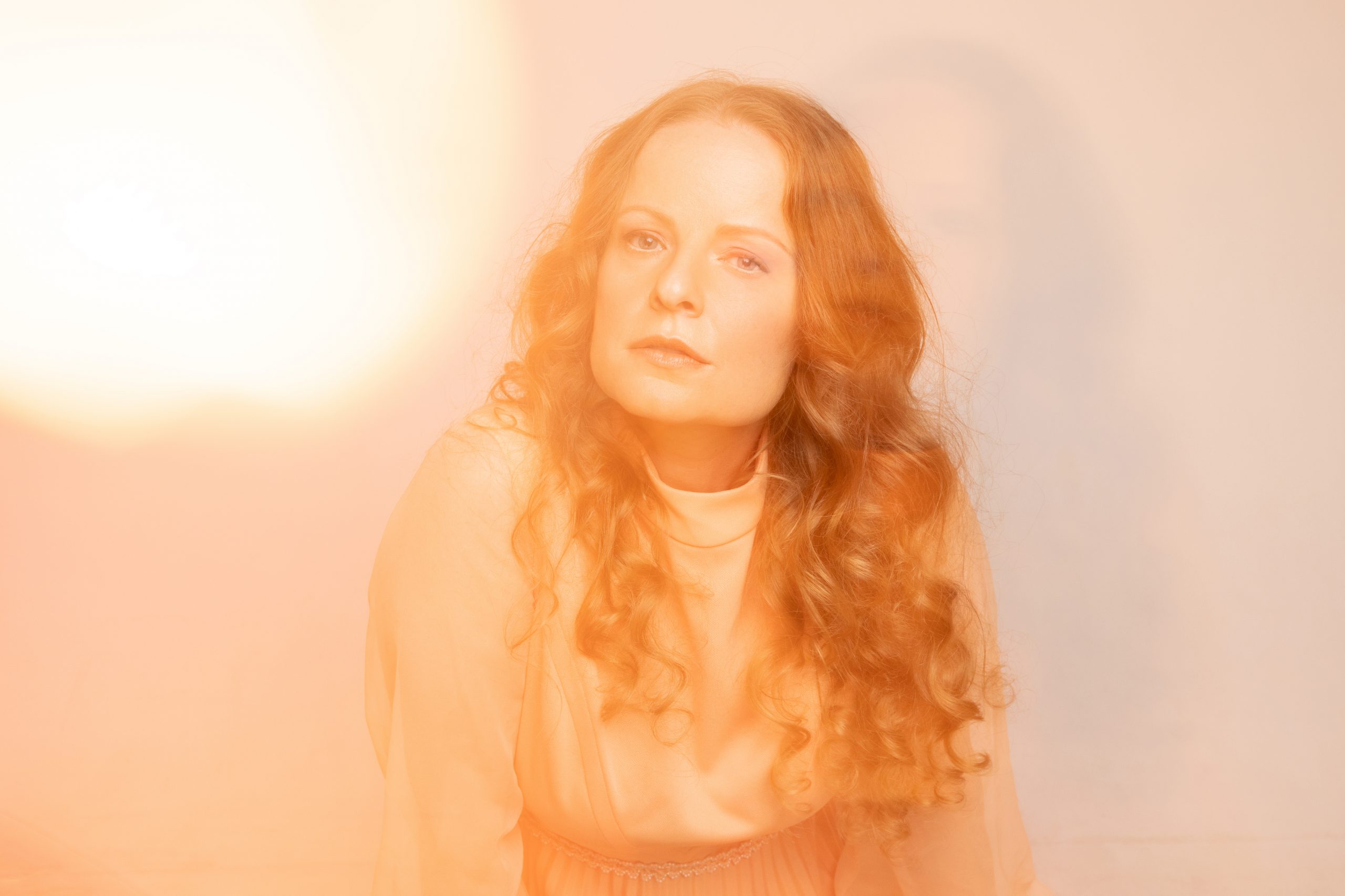 Alice Wallace to release new album “Here I Am” – Americana UK