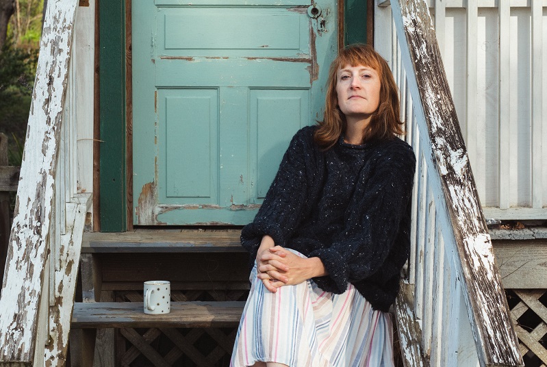 Track Premiere: Amanda Anne Platt & The Honeycutters “Pocket Song” – Americana UK