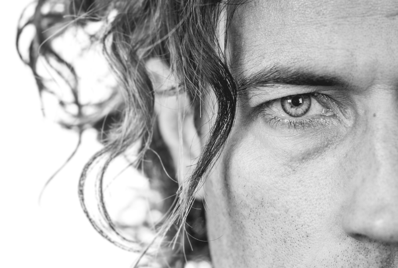 Video Premiere: Scott Collins “Love You More” – Americana UK