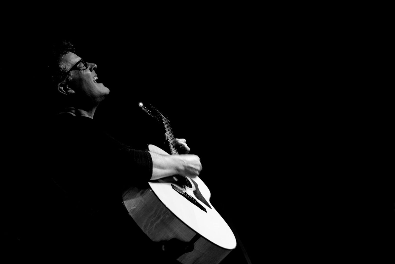 Video Premiere: Ian Roland “Some Way of Life” – Americana UK