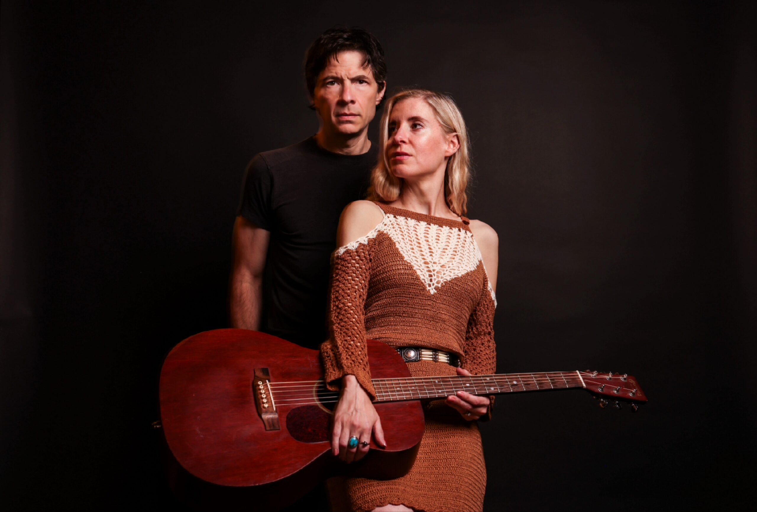 Video Premiere: Swearingen & Kelli “Cold-Hearted Truth” (Live on Tom ...