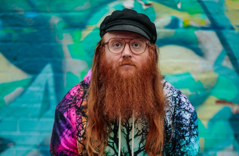 Track Premiere: E.W. Harris “The Nail Beside The Door” – Americana UK