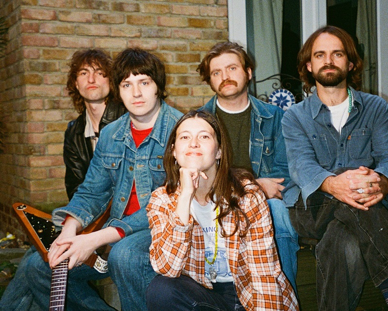 Track Premiere: Birds Flying Backwards “My Friends” – Americana UK