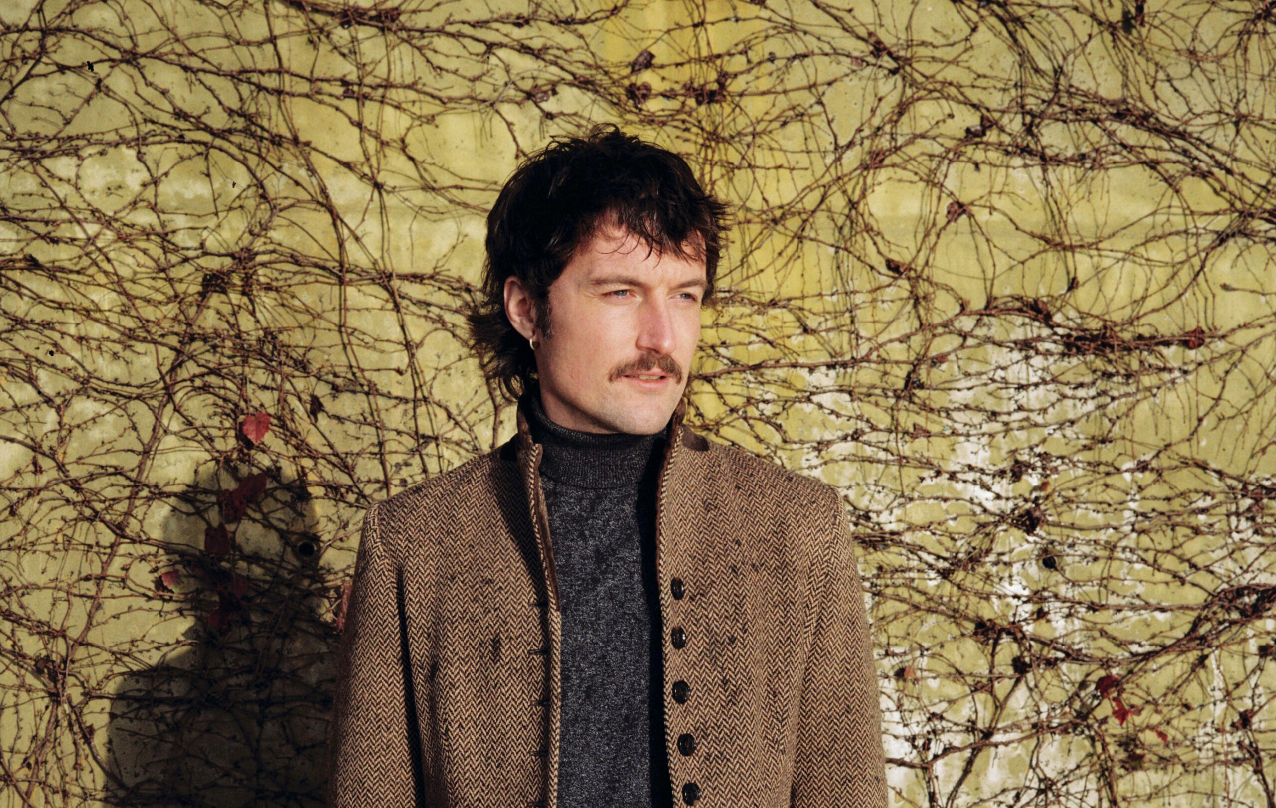 Video Premiere: Lee Squires “Good Team” – Americana UK