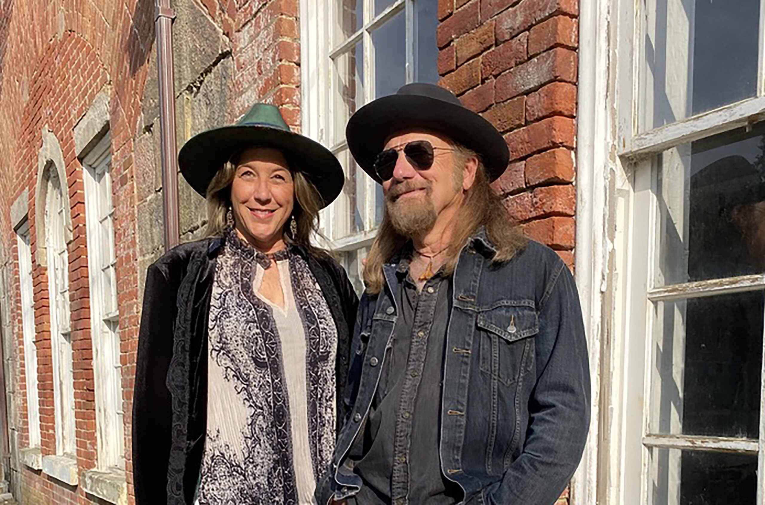 Video Premiere: Mike & Amy Aiken “Just Our Price to Pay” – Americana UK