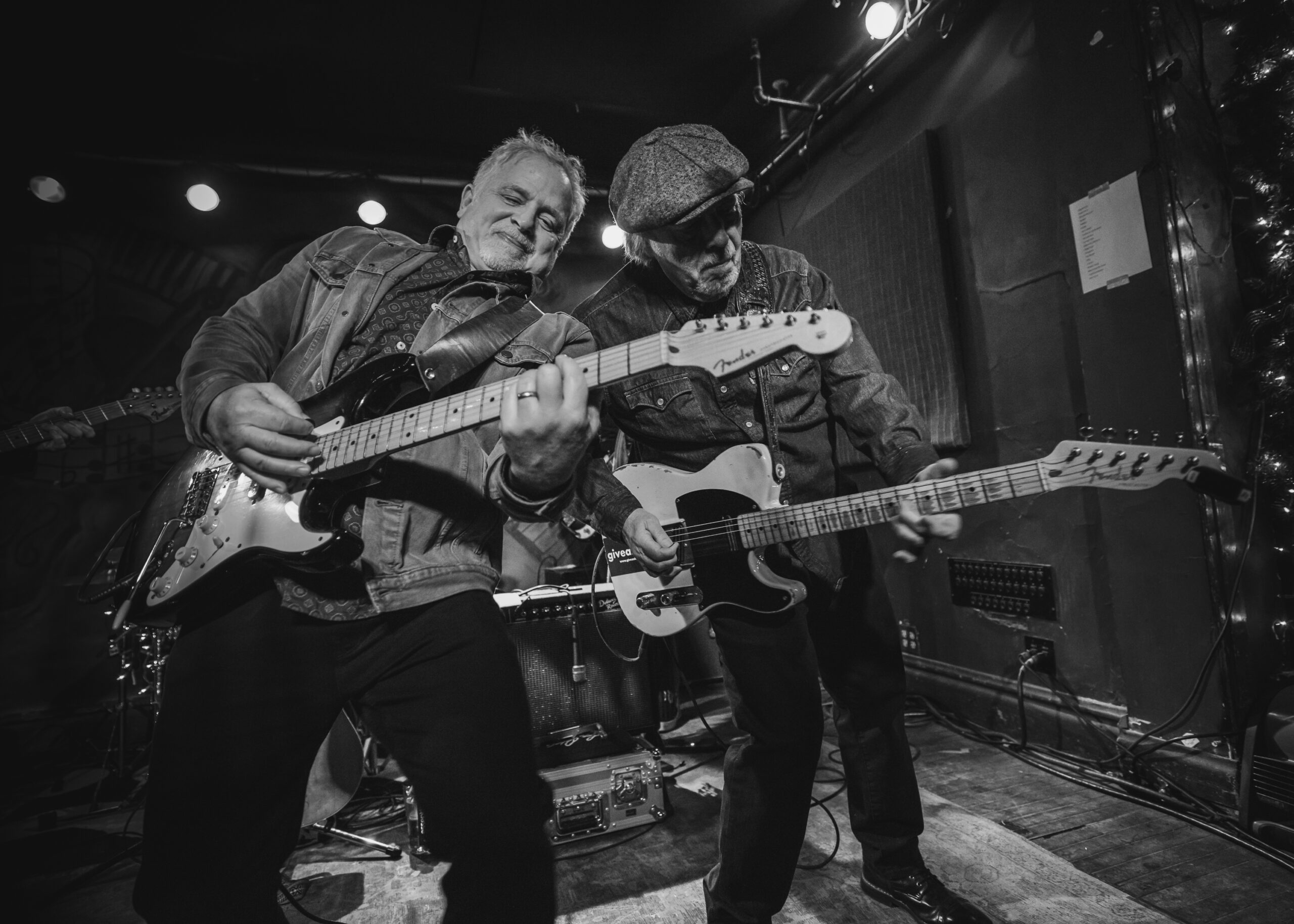 Video Premiere: Terry White & The Loaded Dice “Out of Reach” – Americana UK