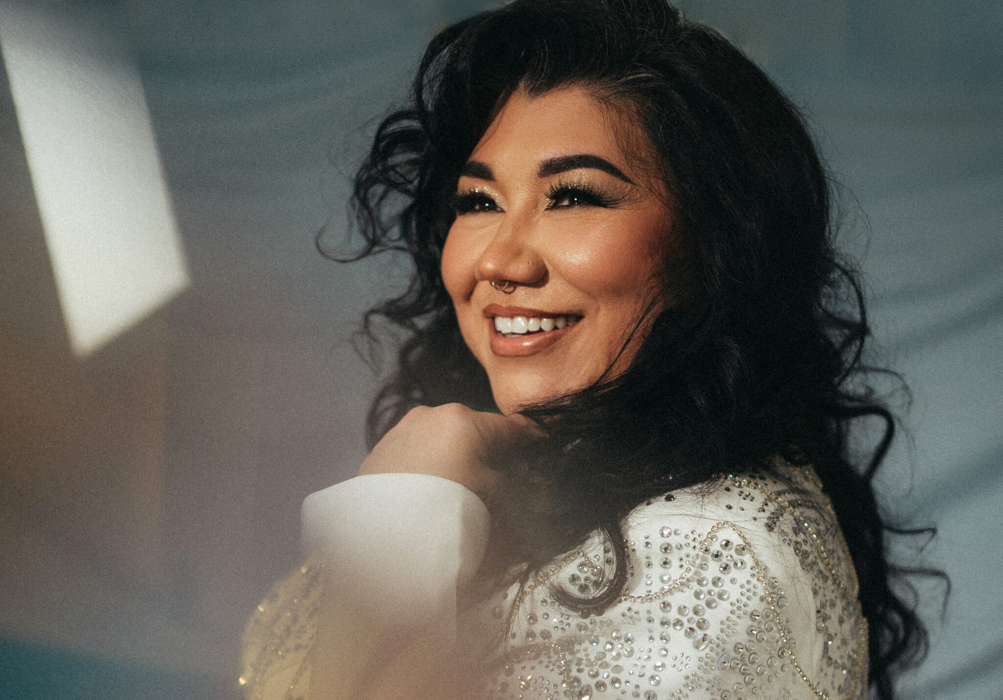 Video Premiere: Celeigh Cardinal “Goodbye Yellow Brick Road” – Americana UK