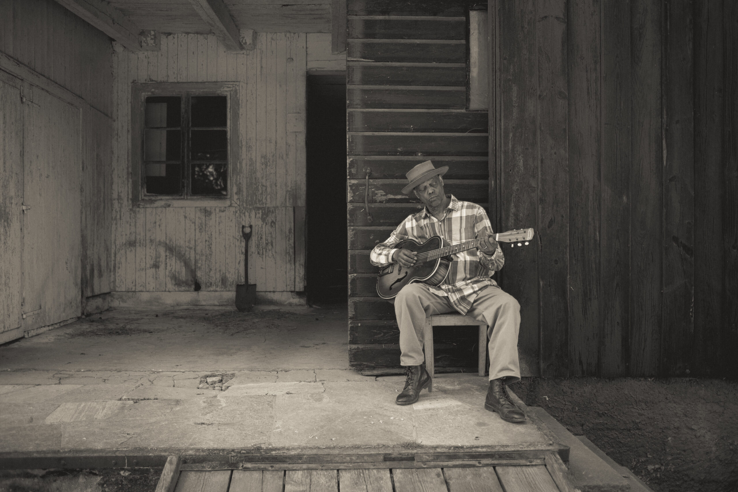 Eric Bibb back with new album and tour dates in early 2026 – Americana UK