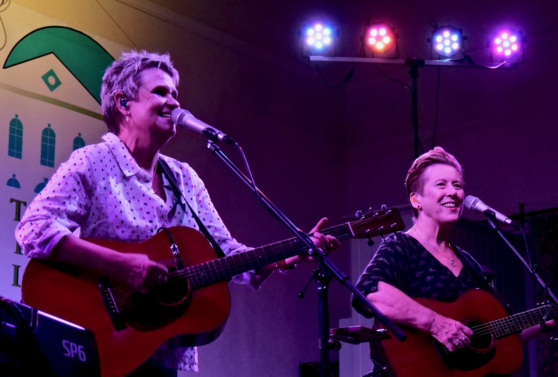 Live Review: Chris While and Julie Matthews, The Town Hall, Kirton in ...