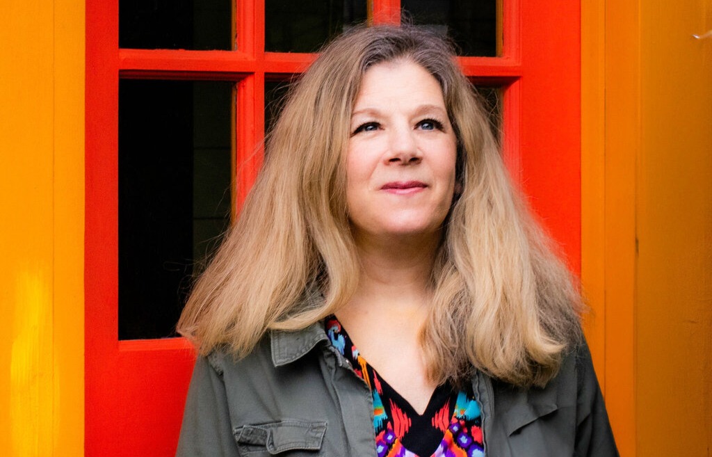 Interview: Moved by Metaphor, Dar Williams Commits to the Hummingbird Highway – Americana UK