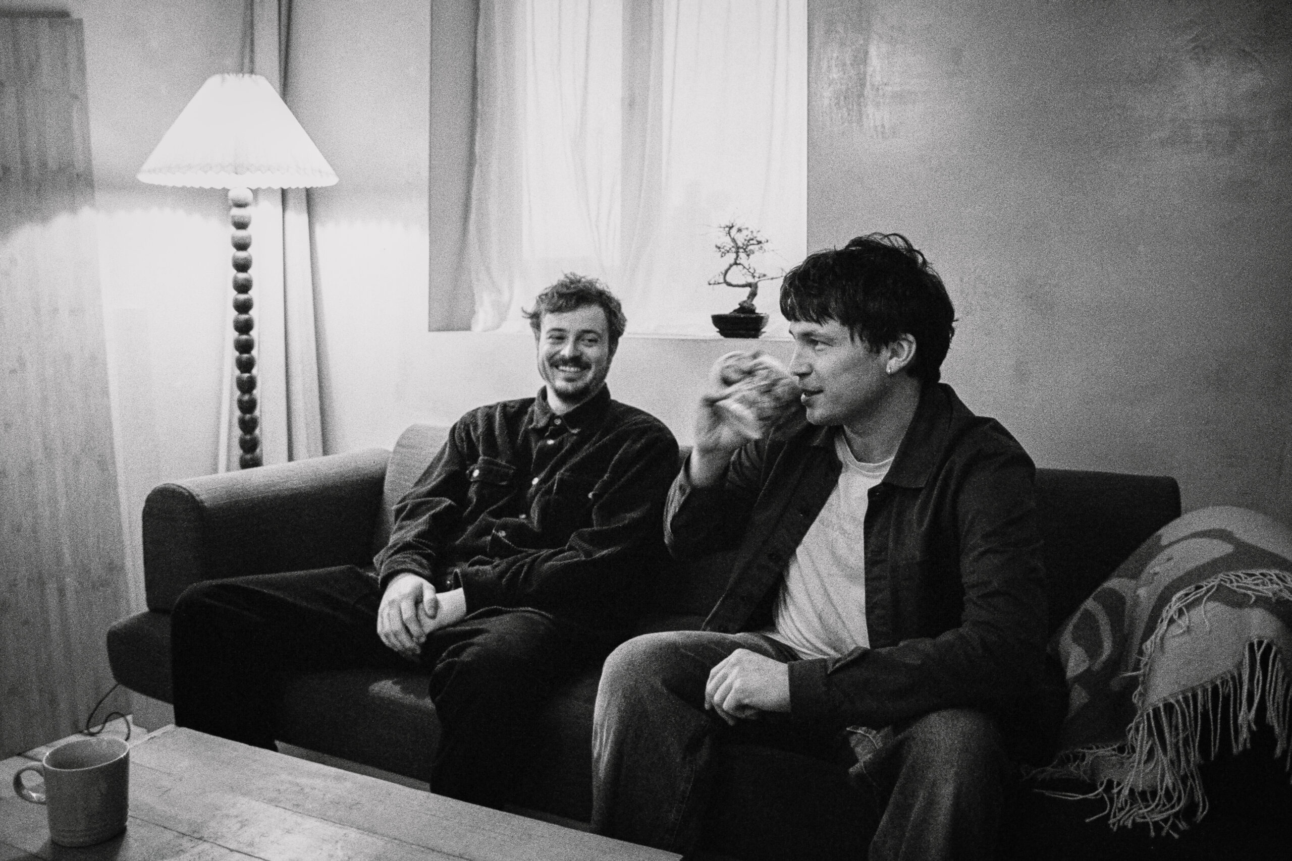 Exclusive AUK Mini-Gig: Silver Teeth (StevieRay Latham and Josh Flowers ...